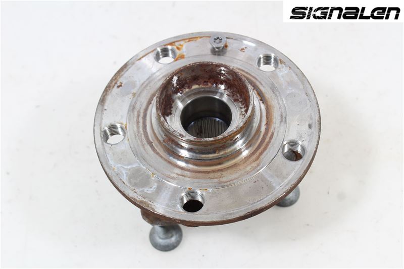 8V0-598-625-B : Radnabe hinten und Radnabe vorn links und rechts gleich ...