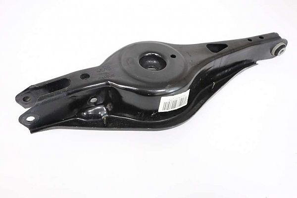 8888776020 : Bærearm bag - Autoparts24