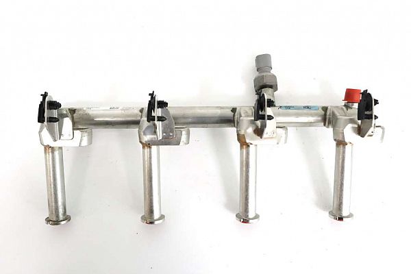 31410835 : Rail bro / indsprøjtningsdyserør og Dyserør - Autoparts24