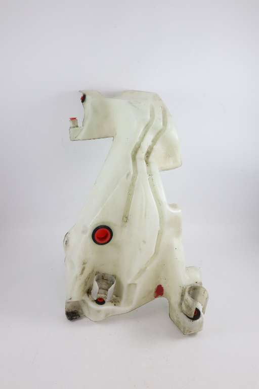 8E0955451AR : Sprinklerbeholder og Sprinkler - med motor - Autoparts24