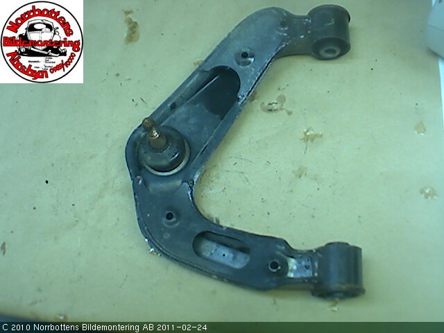 54525EB300 : Bærearm forrest øverst - Autoparts24