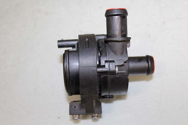 5Q0965567H : Circulatiepomp en Waterpomp - Autoparts24