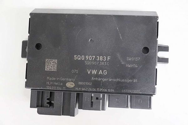 5DS011104-11 : styreenhed - anhængertræk - Autoparts24