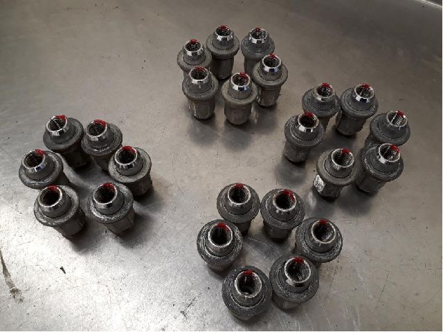 Toyota Hilux - Velg toebehoren Hilux | Autoparts24