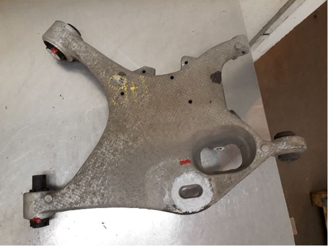 36011680 : Bærearm bag - Autoparts24