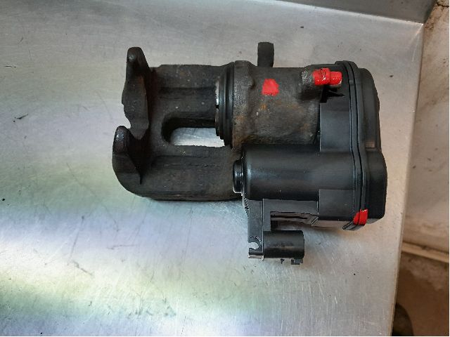 34216793047 : Remklauw, linksachter en Remklauw, geventileerd ...