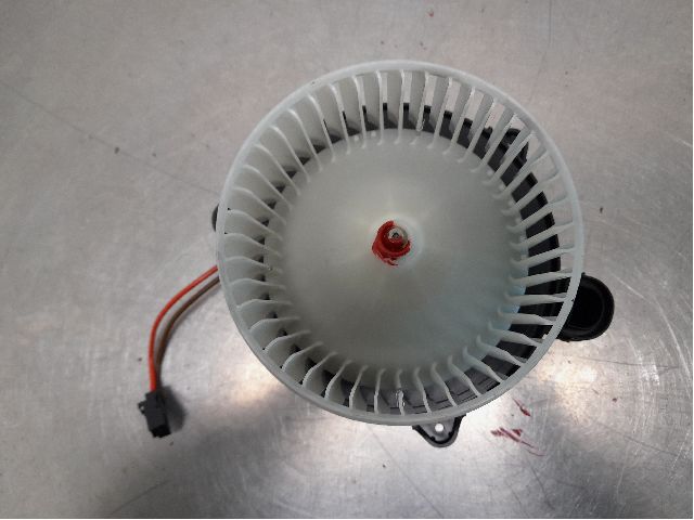 8888773985 : Kachel Ventilatiemotor / aanjager - Autoparts24