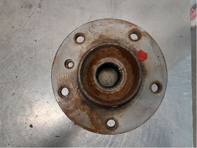 BMW X1 - Asschenkel / Wielnaaf achter X1 | Autoparts24