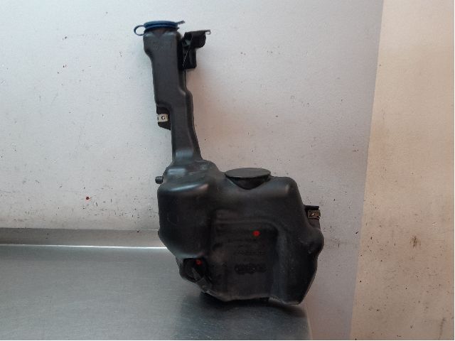 A204-869-0400 : Ruitensproeier reservoir - Autoparts24