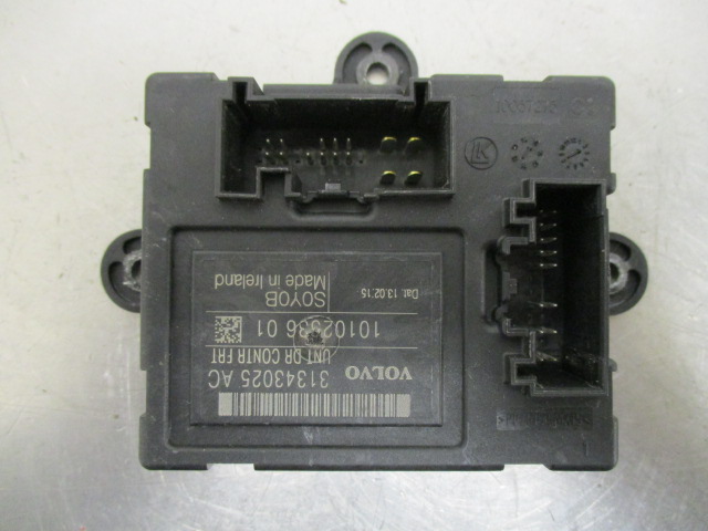 1010253601 : Styreenhed - dør - Autoparts24