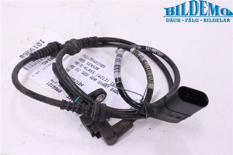 A-213-905-21-04 : ABS sensor - Autoparts24