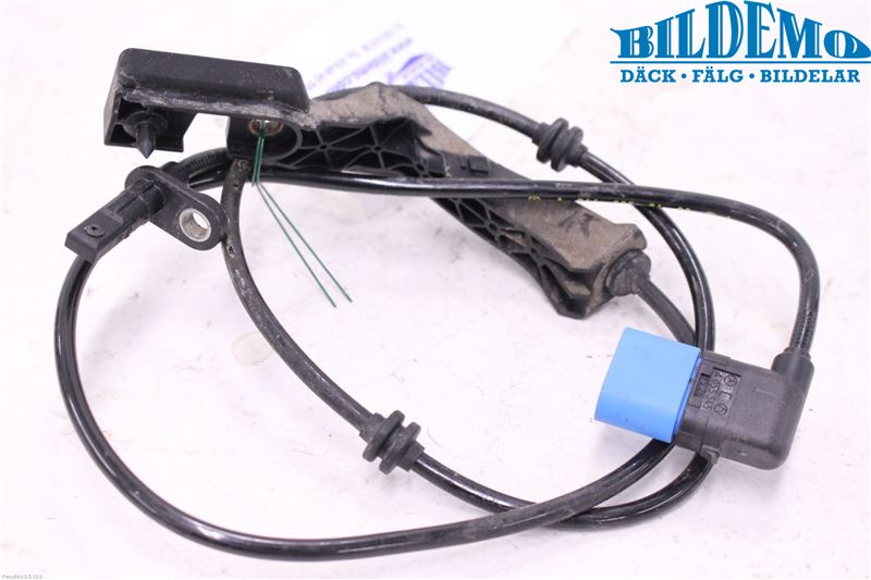 A2469059402 : ABS sensor - Autoparts24