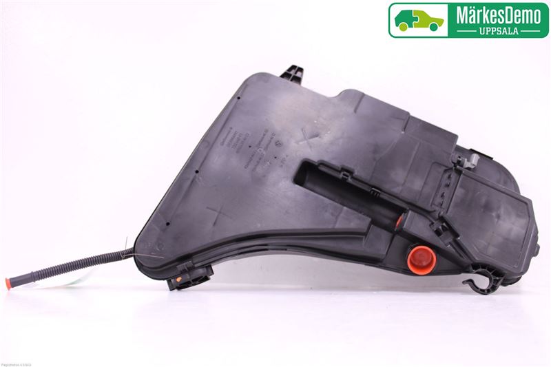 61668050440 : Ruitensproeier reservoir - Autoparts24