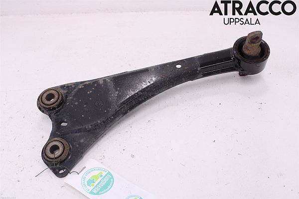 4878002061 : Bærearm bag - Autoparts24