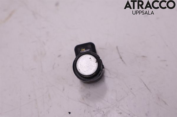 2018398 : Parkeerhulp achter sensor en Parkeerhulp sensor voorzijde ...