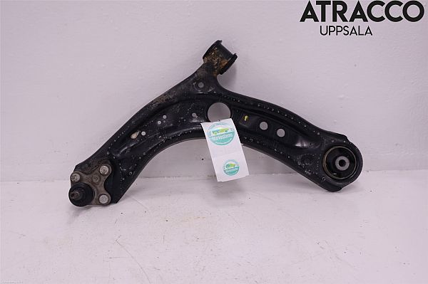 5WA407151 : Bærearm forrest nederst - Autoparts24