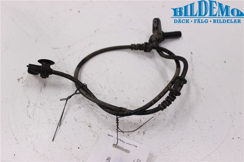 A2125400117 : ABS sensor - Autoparts24