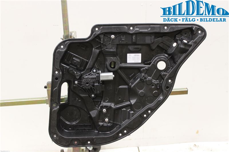 A2057308001 : Portierruitmotor en Raamhevel, 2-deurs (kabel) - Autoparts24