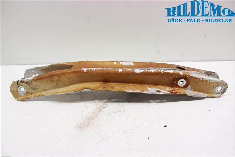 A-246-352-02-02 : Bærearm bag - Autoparts24