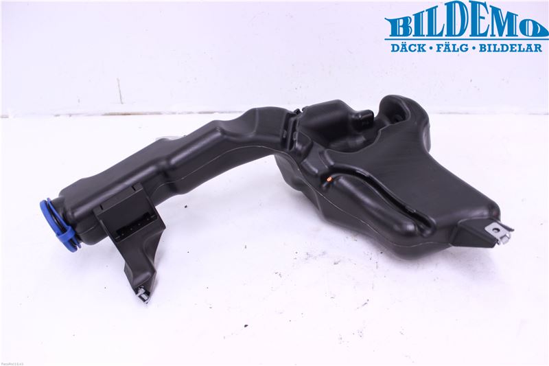 A2048690520 : Ruitensproeier reservoir - Autoparts24