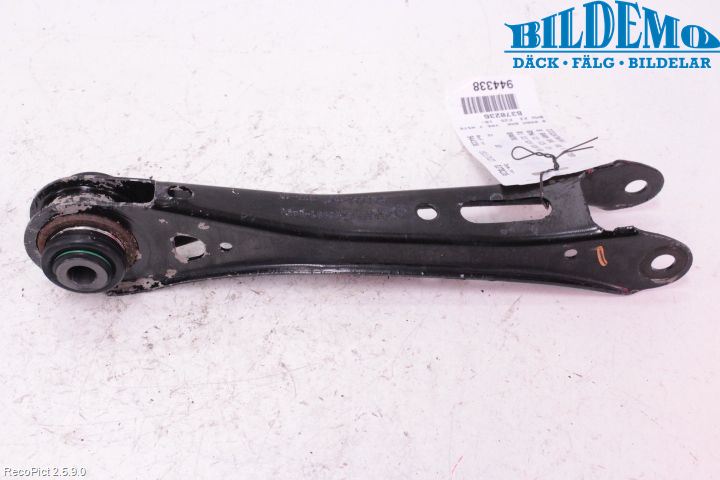 33326786981 : Draagarm achter en Draagarm, lboven - Autoparts24