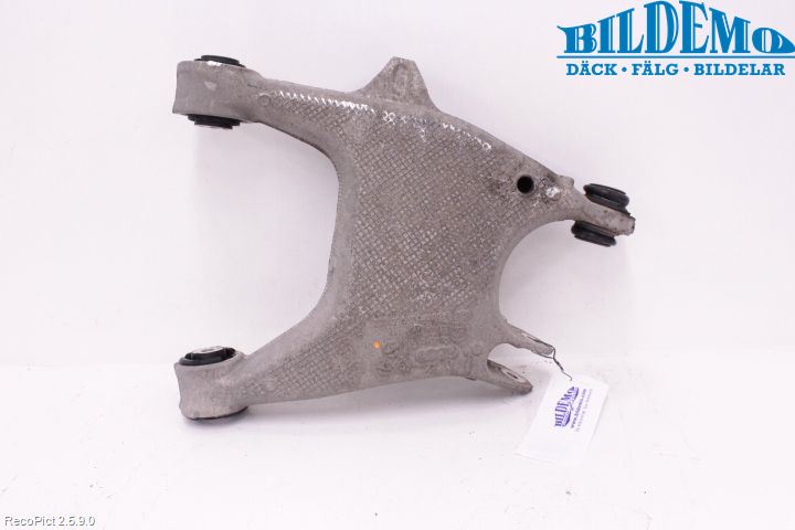 33326865898 : Tragarm hinten - Autoparts24