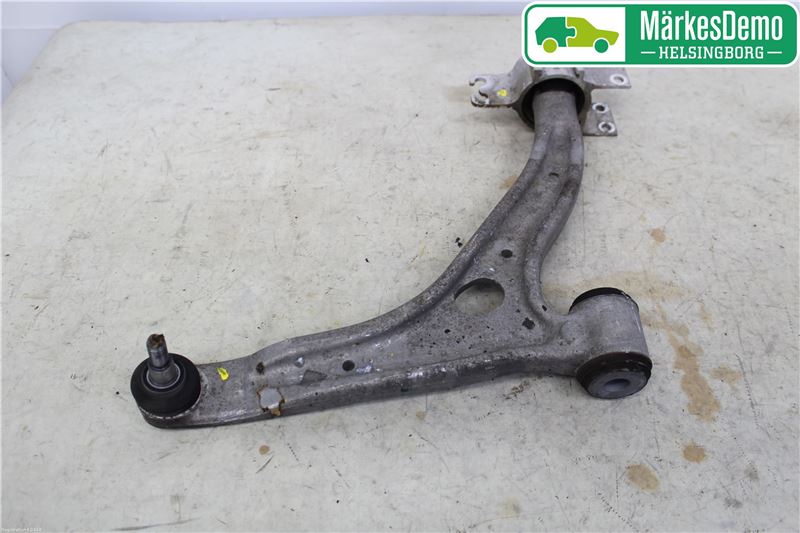 Brugt Mercedes-Benz CLA - bærearm forrest nederst | Autoparts24