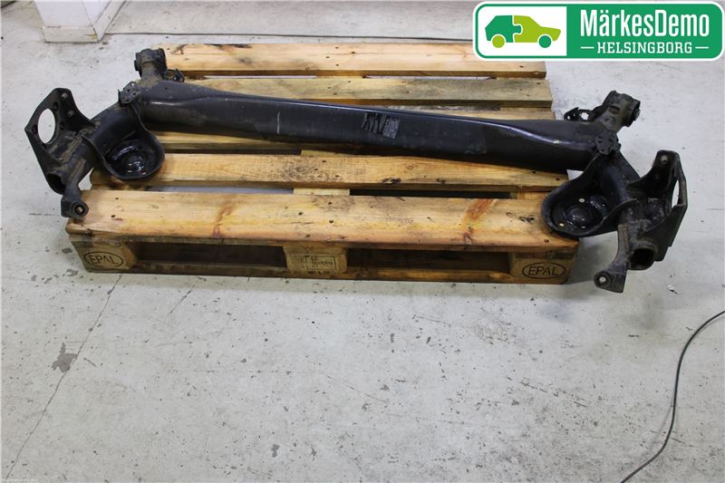 Nissan Qashqai - Train arrière complet Qashqai | Autoparts24