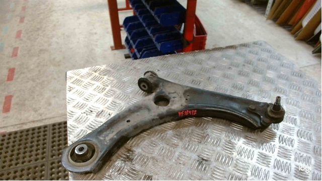 1K0-407-152-BG : Bærearm forrest nederst og Drivaksel for - Autoparts24