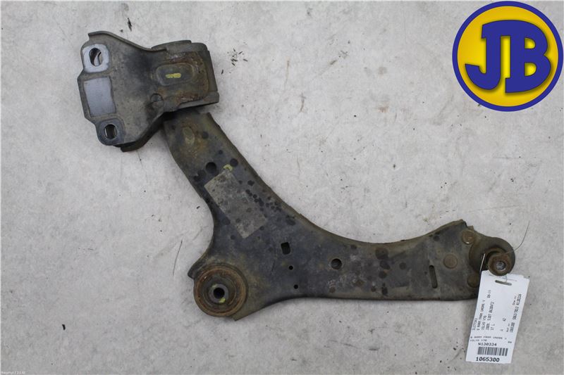 31277343 : Draagarm lvoor onder - Autoparts24