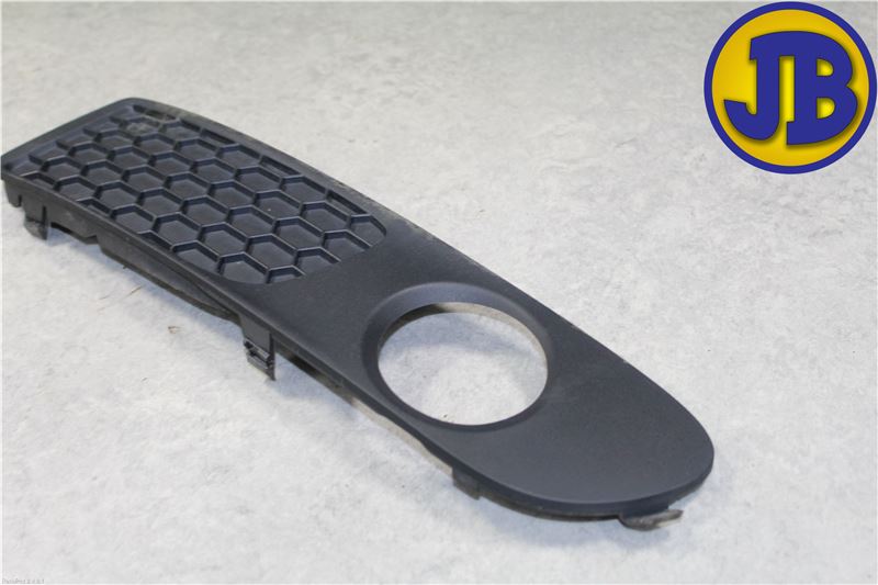 30655929 : Tågelygte - for og Kofangergitter - Autoparts24