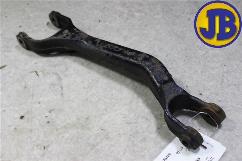 8630784 : Bærearm bag - Autoparts24