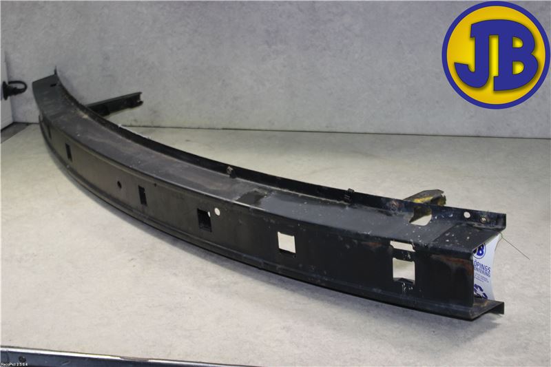 Volvo V40 Stoßstange vorn ohne Anbauteile gebraucht kaufen | Autoparts24