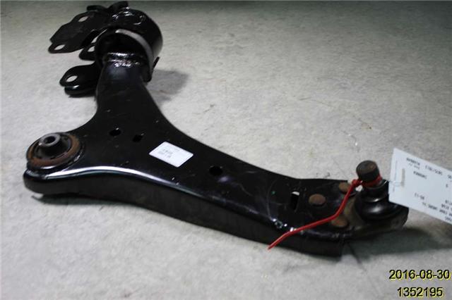 31317665 : Bærearm forrest nederst og Drivaksel for - Autoparts24