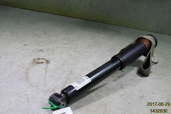 31451374 : Støddæmper - bag - Autoparts24