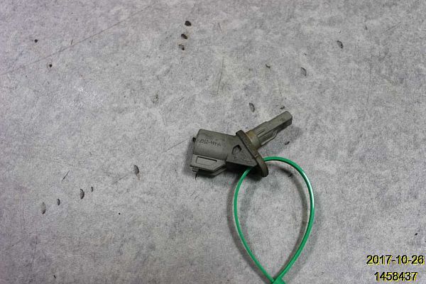 32373144 : ABS - føler - Autoparts24