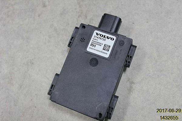 31476725 : Styrboks diverse og Pdc styreenhed (park distance control ...