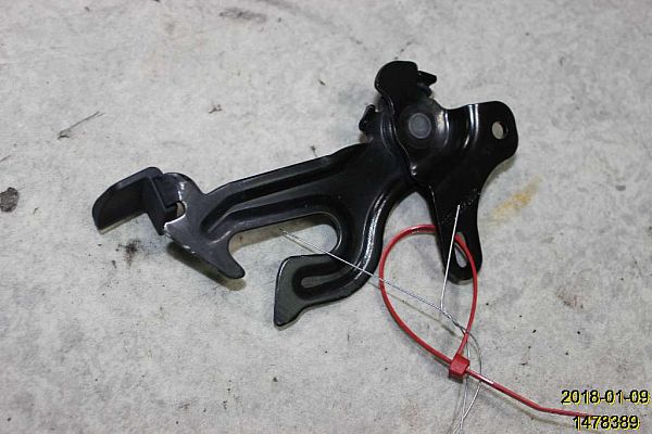 31425791 : Hjelmlås - Autoparts24