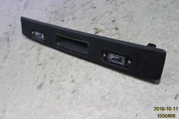 31440719 : Handgreep / deurgreep achterklep en Achterklep scharnier ...