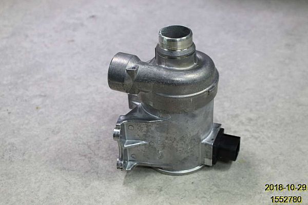 31368715 : Waterpomp - Autoparts24