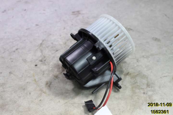 31369437 : Blæsermodstand / Varmeblæser - Autoparts24