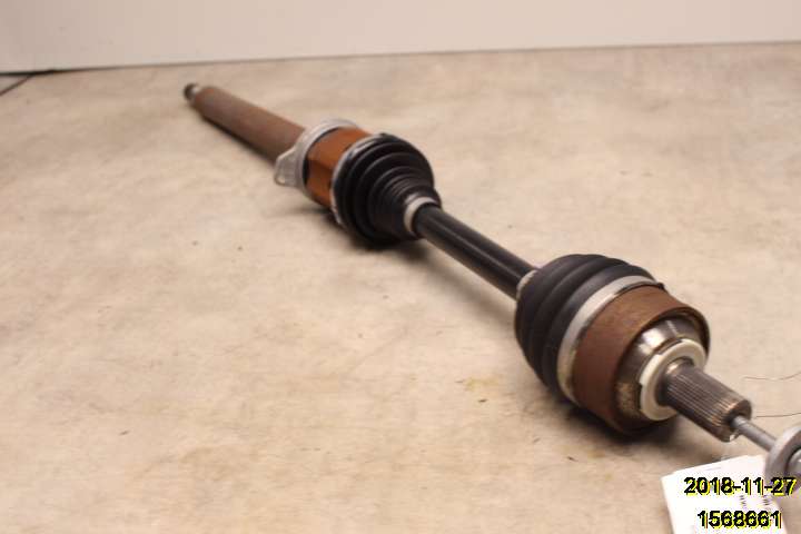 31437622 : Aandrijfas voor - Autoparts24