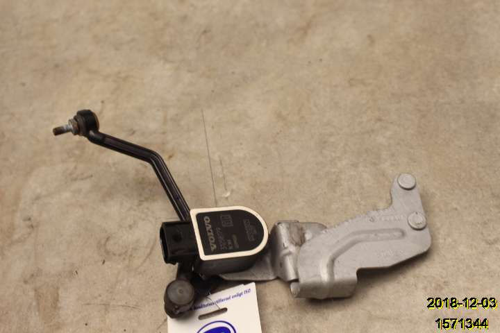 31340263 : Sensor - lygtejustering og Xenon / led relæ - Autoparts24