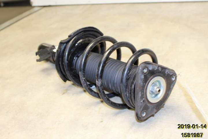 31360946 : Schokbreker voor en Veerpoot voor - Autoparts24