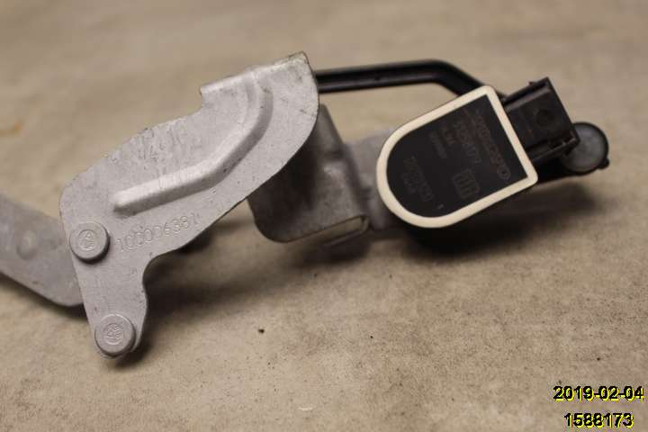 31340263 : Sensor - lygtejustering og Xenon / led relæ - Autoparts24