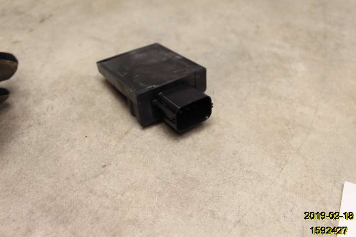 32312196: Controller diverse, Diverse elektrische delen, Diverse relais ...