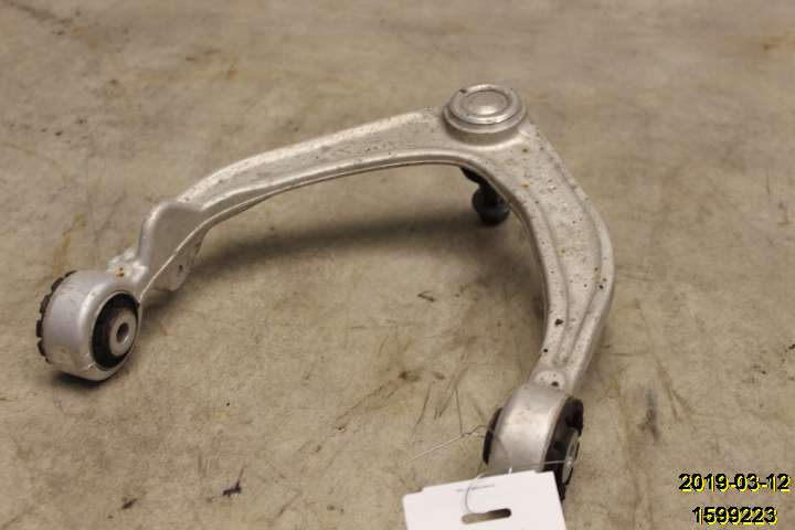 32395244 : Querlenker vorne oben - Autoparts24