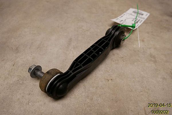 32221272 : Stabilisator, achter en Stabilisator voor - Autoparts24