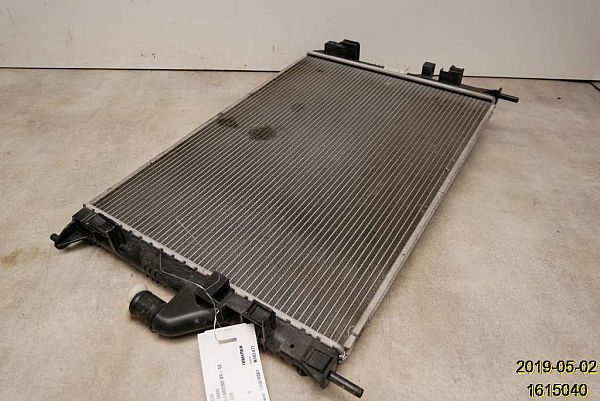 Dacia Sandero - Radiateur Sandero | Autoparts24