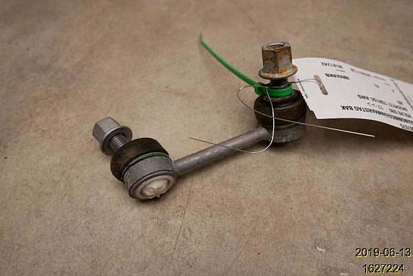 31387675 : Stabilisator, achter en Stabilisator voor - Autoparts24